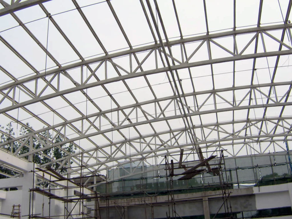 Steel Truss Roof Fabrication - Durable & Customized Solutions