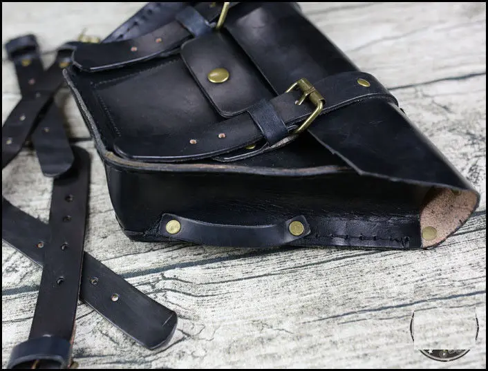 Cafe Racer Leather Tool Bag | Reviewmotors.co