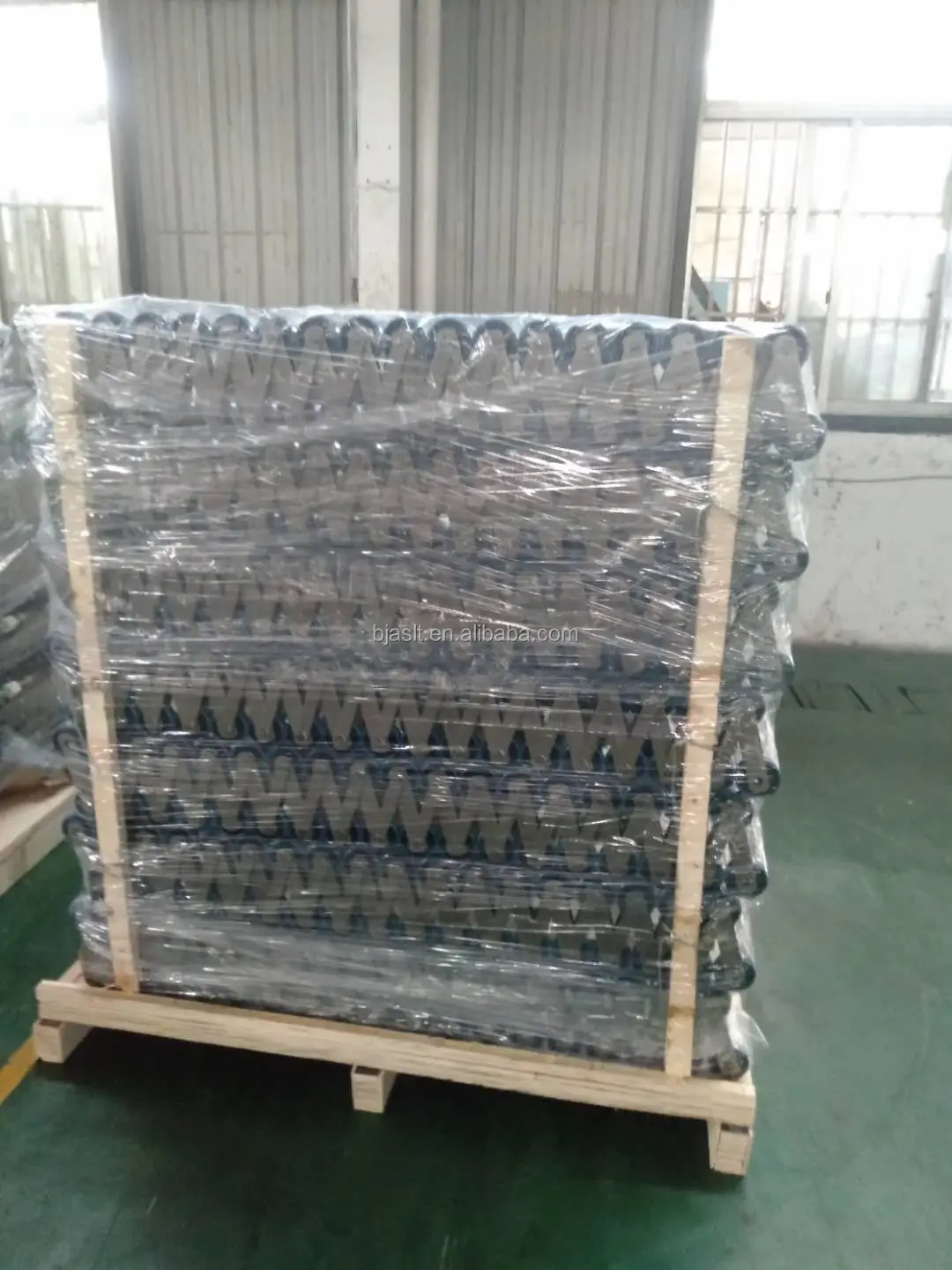 Escalator Step Chain & Moving Walk Pallet Chain - Durable & Reliable