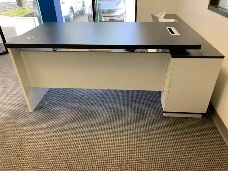Modern Boss Table - Executive Office Tables for Professionals
