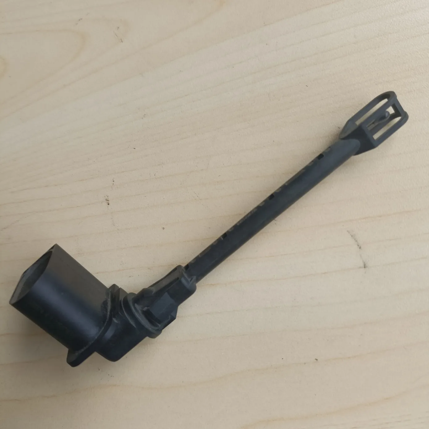 Second Hand Air Conditioner Temperature Sensor 21396128 For Volvo Truck ...