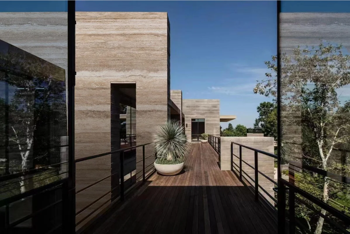 MCM Tiles Hot Travertine - Flexible Outdoor Wall Deco Stone
