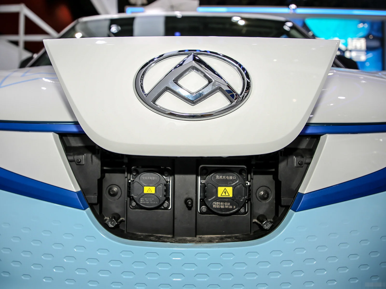 Maxus Ev30 Saic Maxus Ev30 Electric Logistics Vehicle Electric New Mpv ...