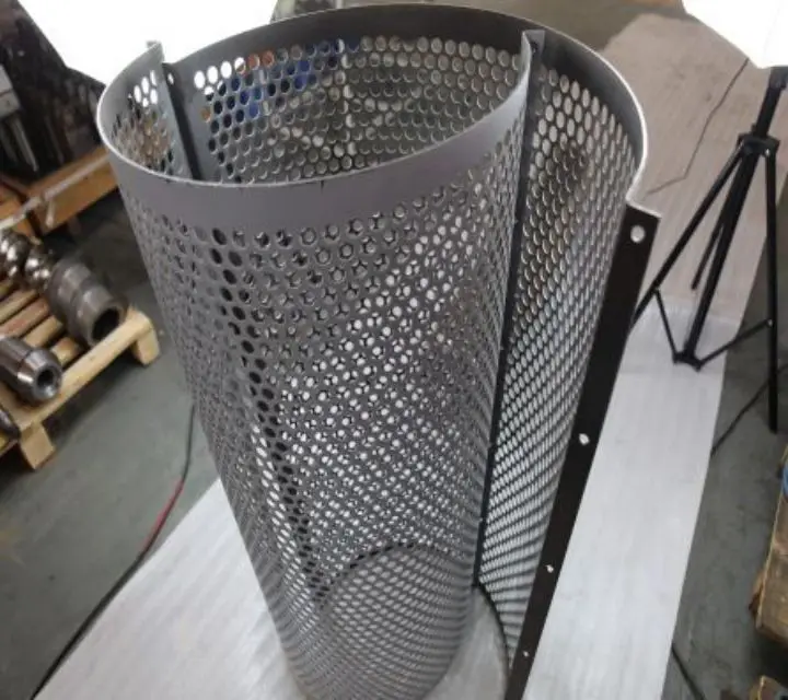 Customized Stainless Steel Wire Mesh Cylinder Screen Filter Tube - Buy ...