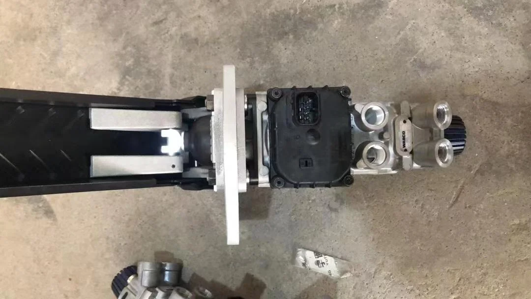 Original Wabco 4800021230 4800021220 Ebs Brake Signal Transmitter Kamaz ...