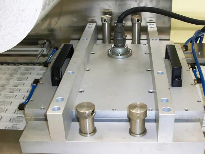 Syringe Auto Loader for Blister Packing Machine - Easy & Efficient