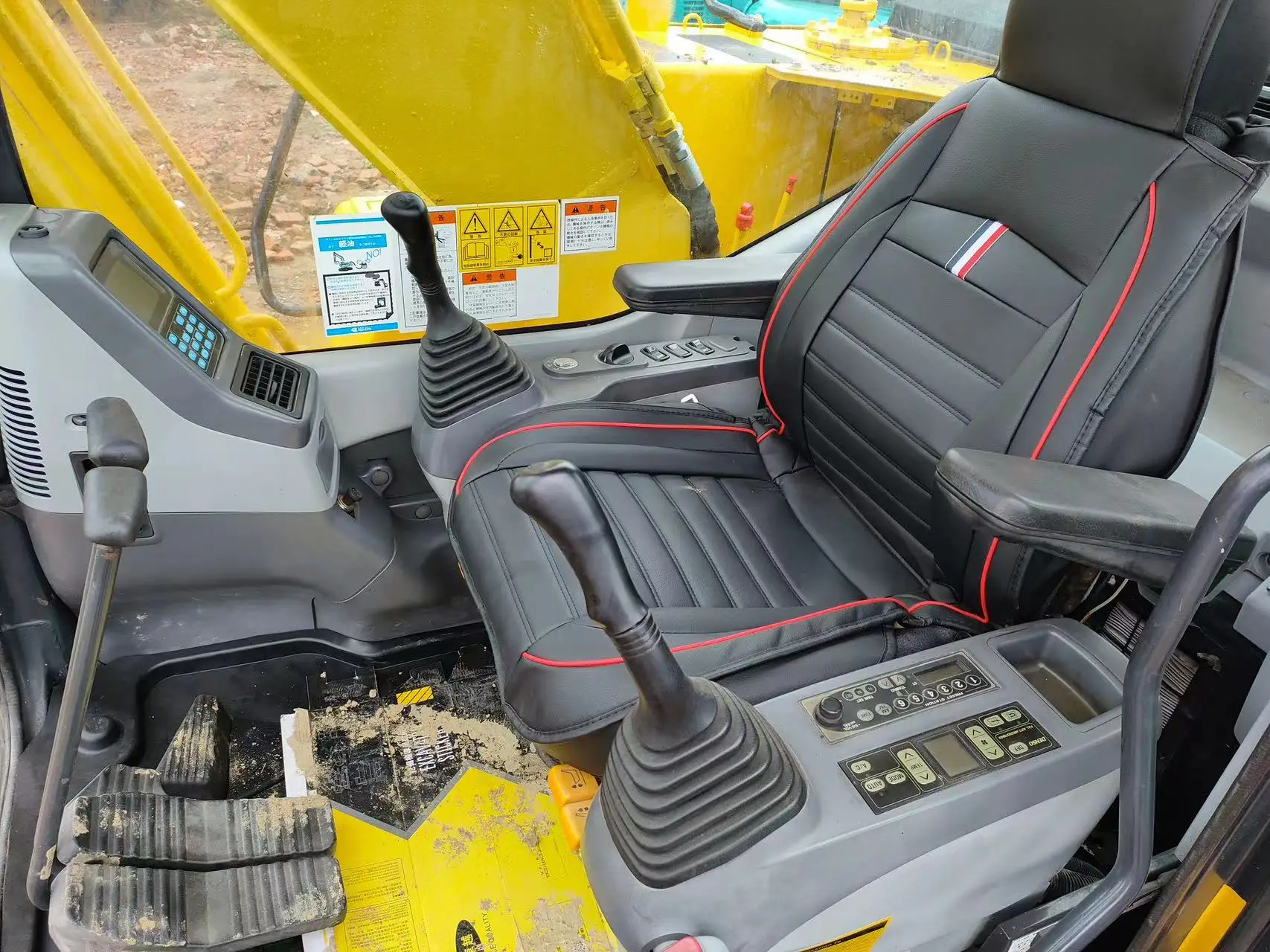 Second-hand Earthmover Pc160 Original Excavator With Original Engine ...