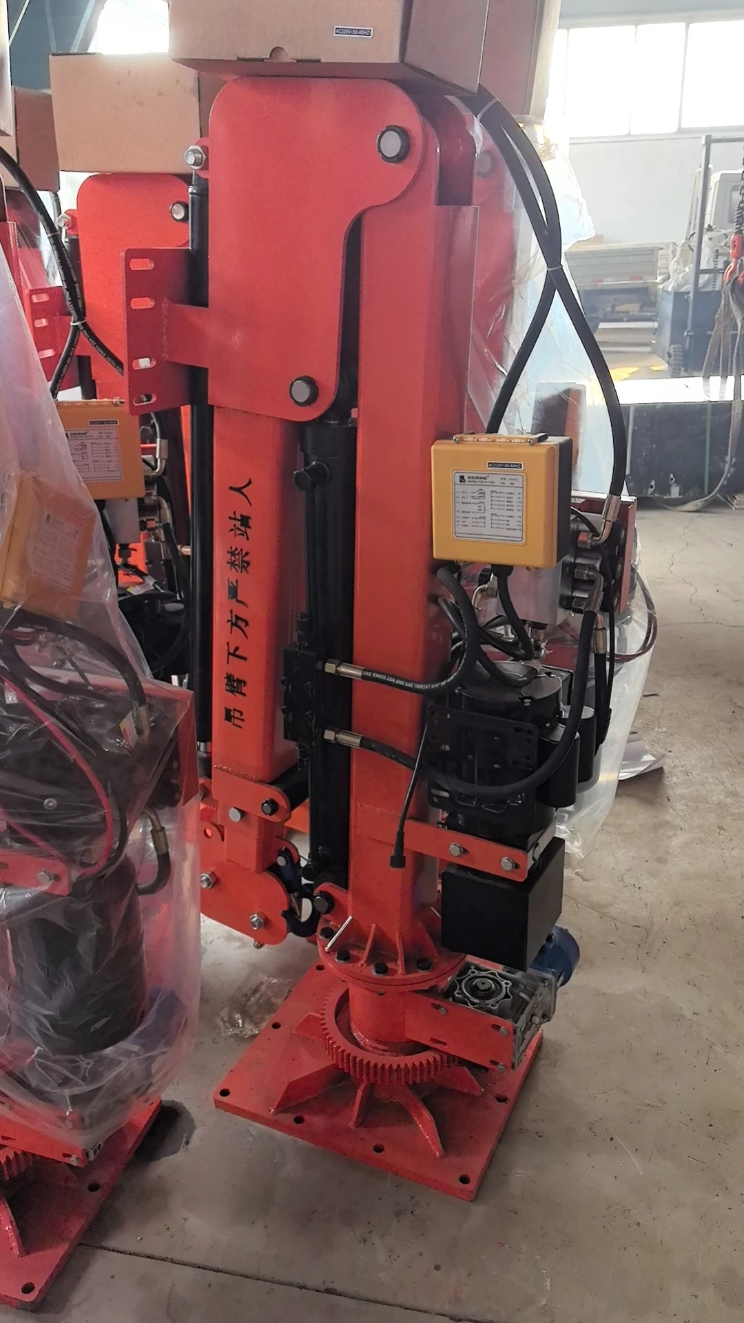 Mobile Crane 6 Ton - Lifting Power for Truck Mounted Crane