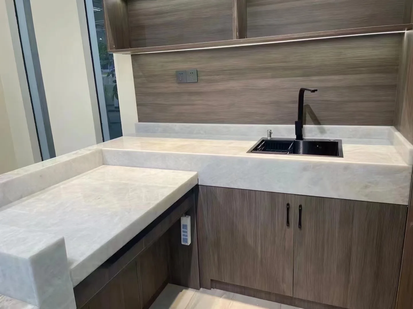 Iceberg Quartzite - Picasso Quartzite for Kitchen Countertops