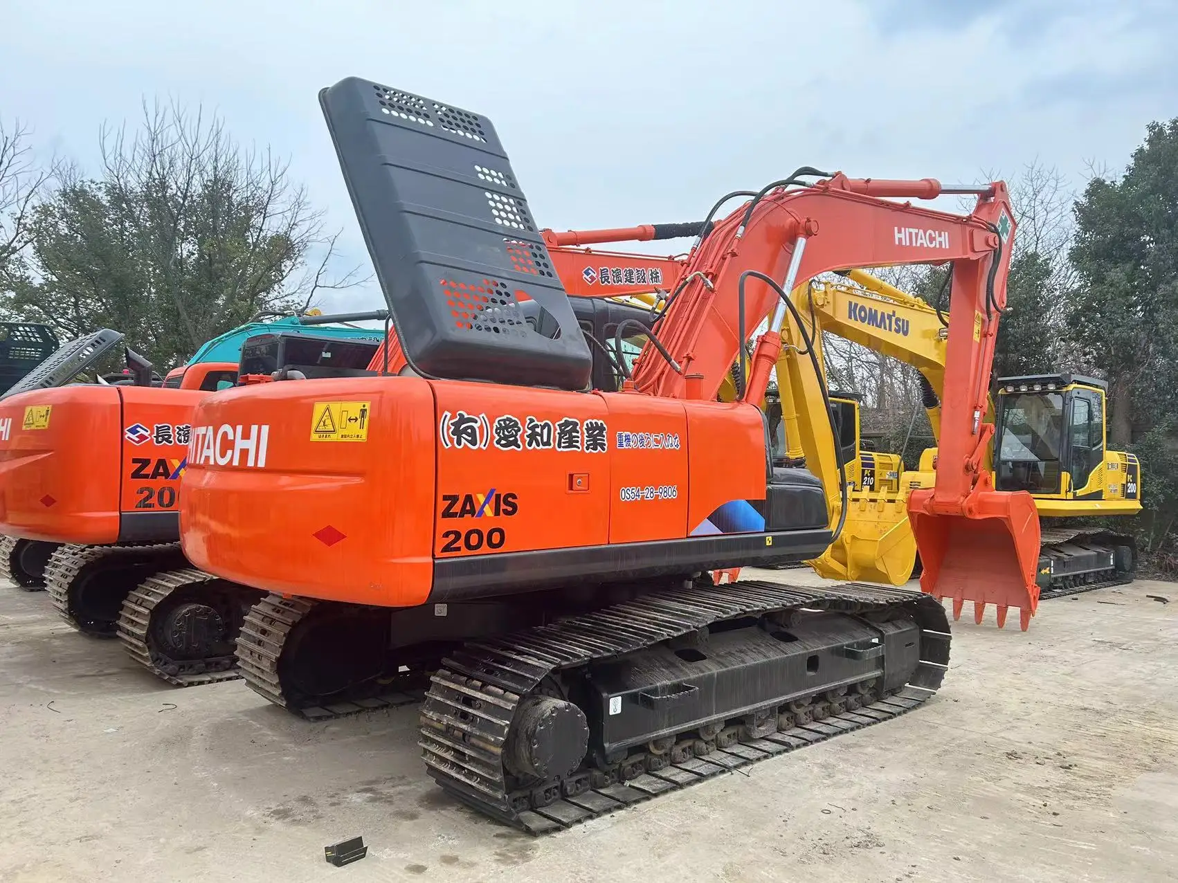 20 Ton Used Excavator Japan Original Hitachi ZX200 Excellent Condition ...