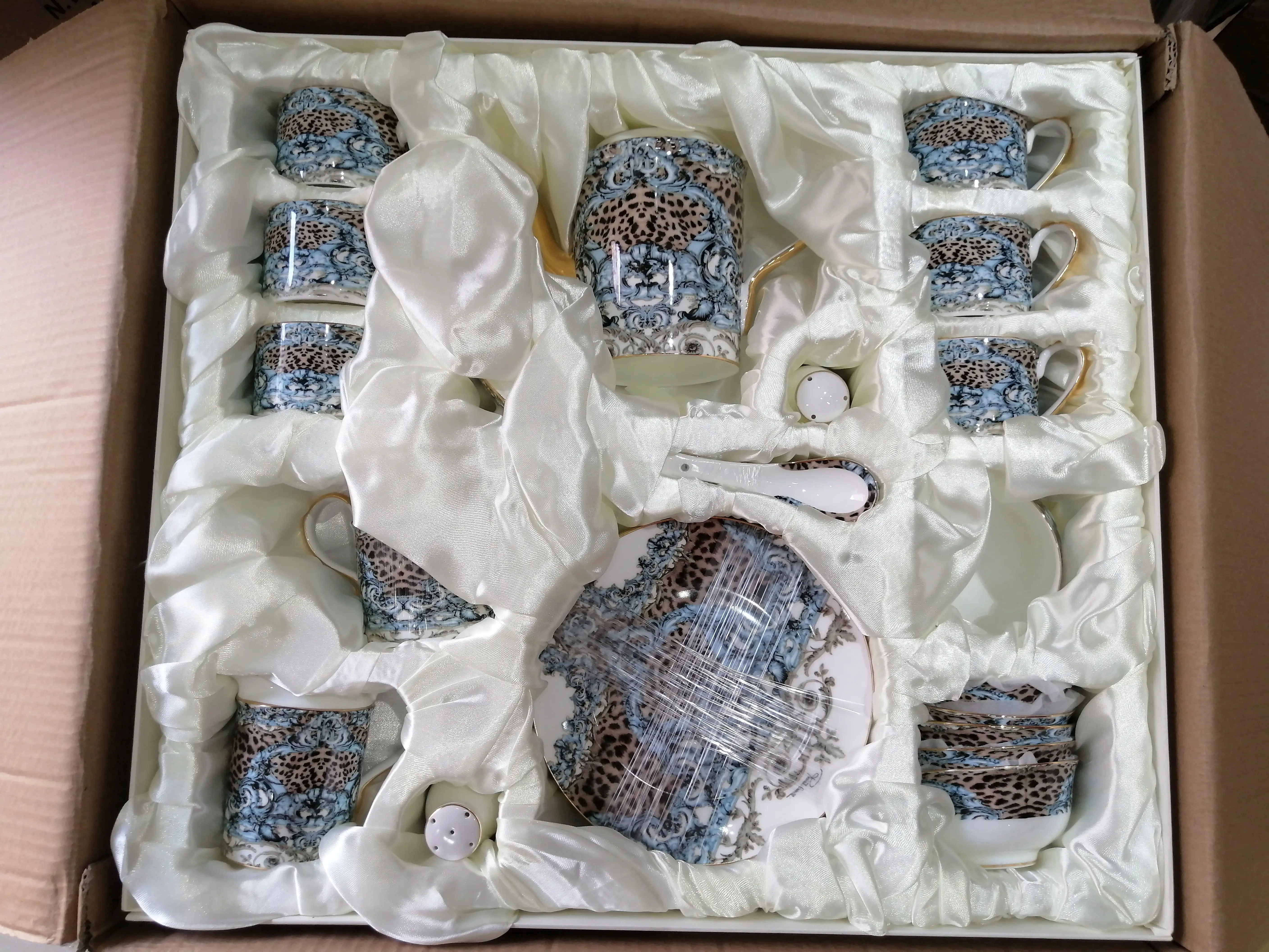 Wholesale Dinnerware Factory Bone China Dinner Set Bone China ...
