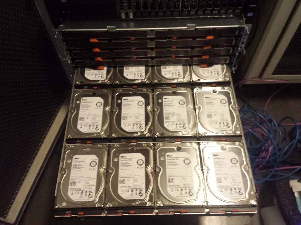 Dell Emc Powervault Md3460 Raid Storage Array (12 Gbps Sas) Is A 4u ...