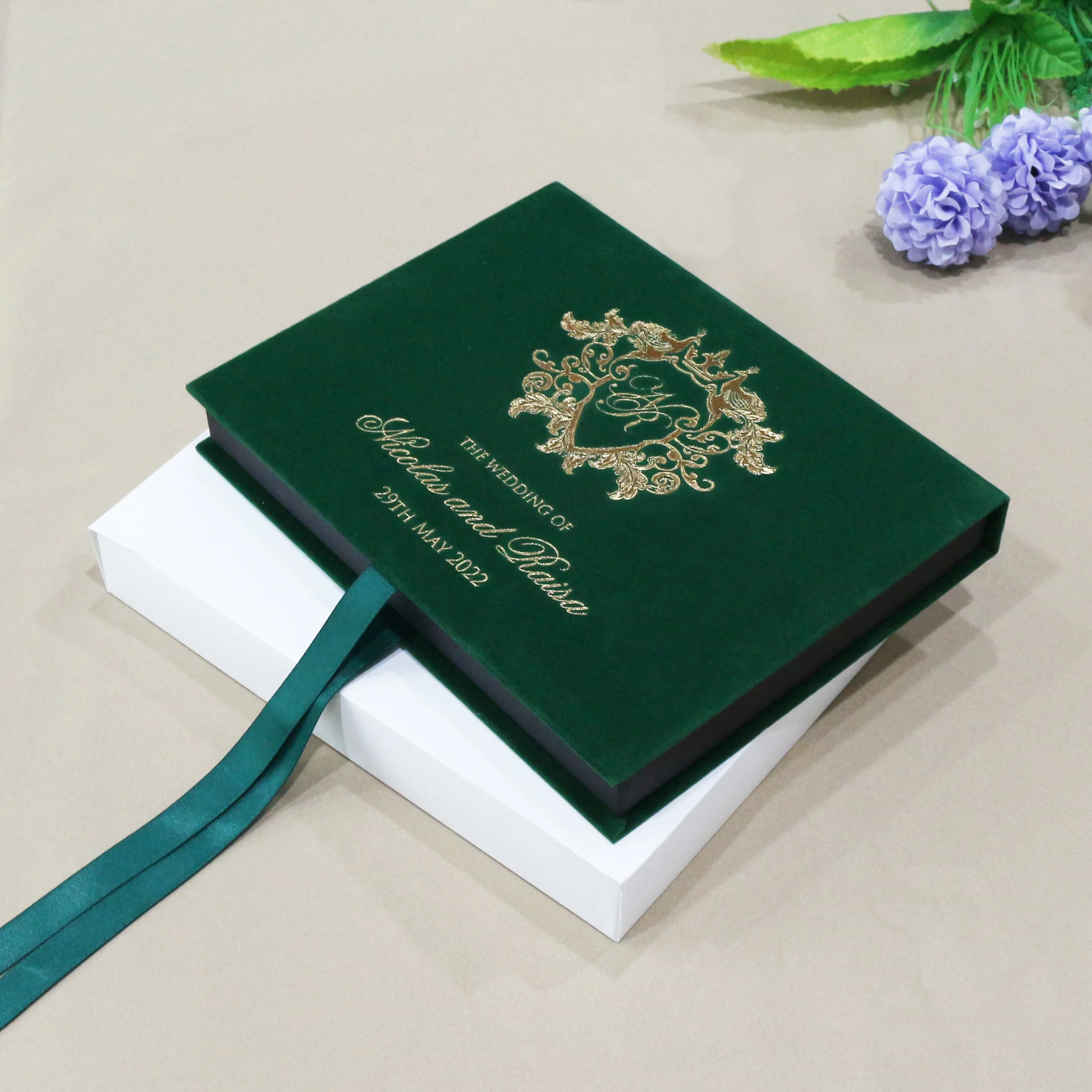 Luxury Acrylic Wedding Invitation Card with Embossing Box Invitation ...