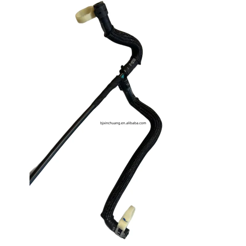 ชิ้นส่วนรถยนต์เครื่องยนต์ระบายความร้อนด้วยอากาศท่อ OEM84390629 84129605 ...