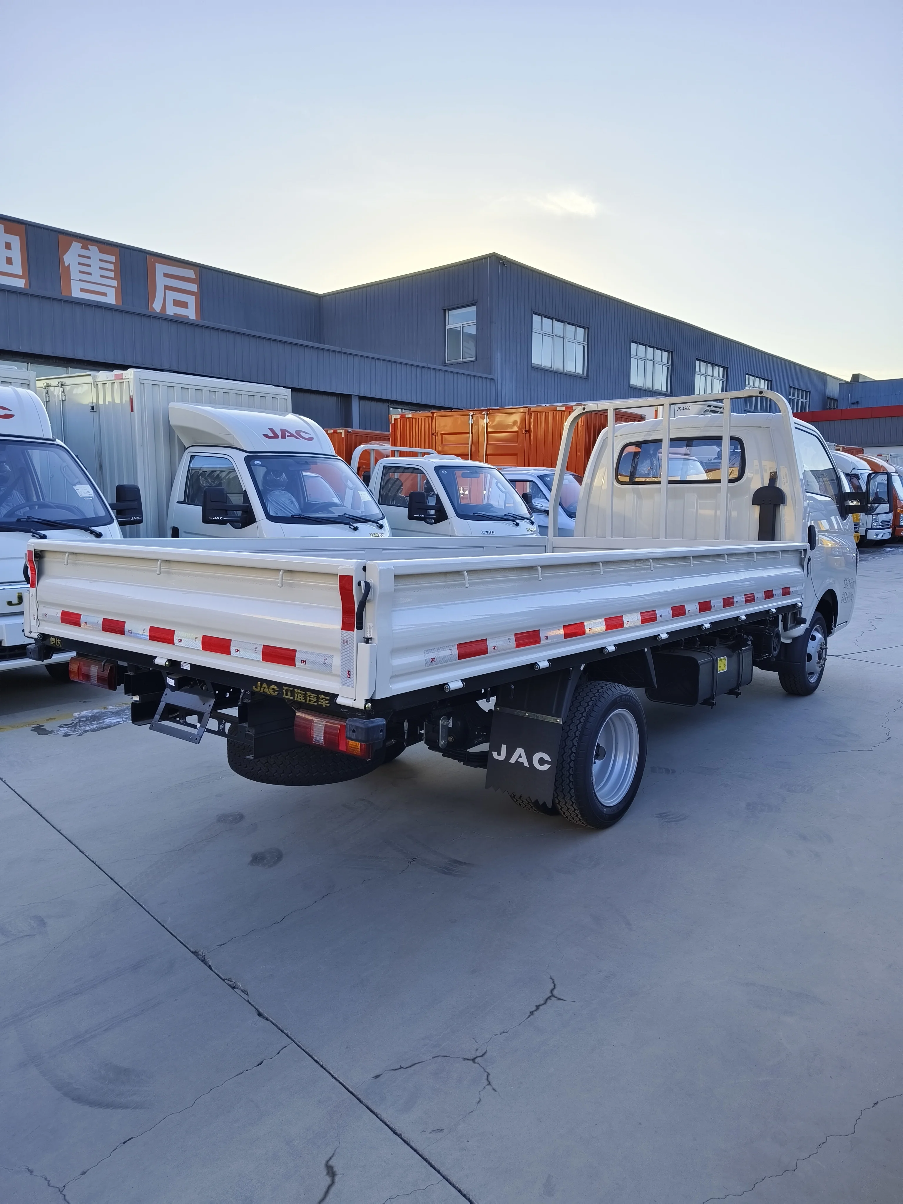 Wholesale Price Jac Kaida X6 3.95m Gasoline Pickup Truck 1.8l 130hp Six Wheel 2t 3t China Cargo ...