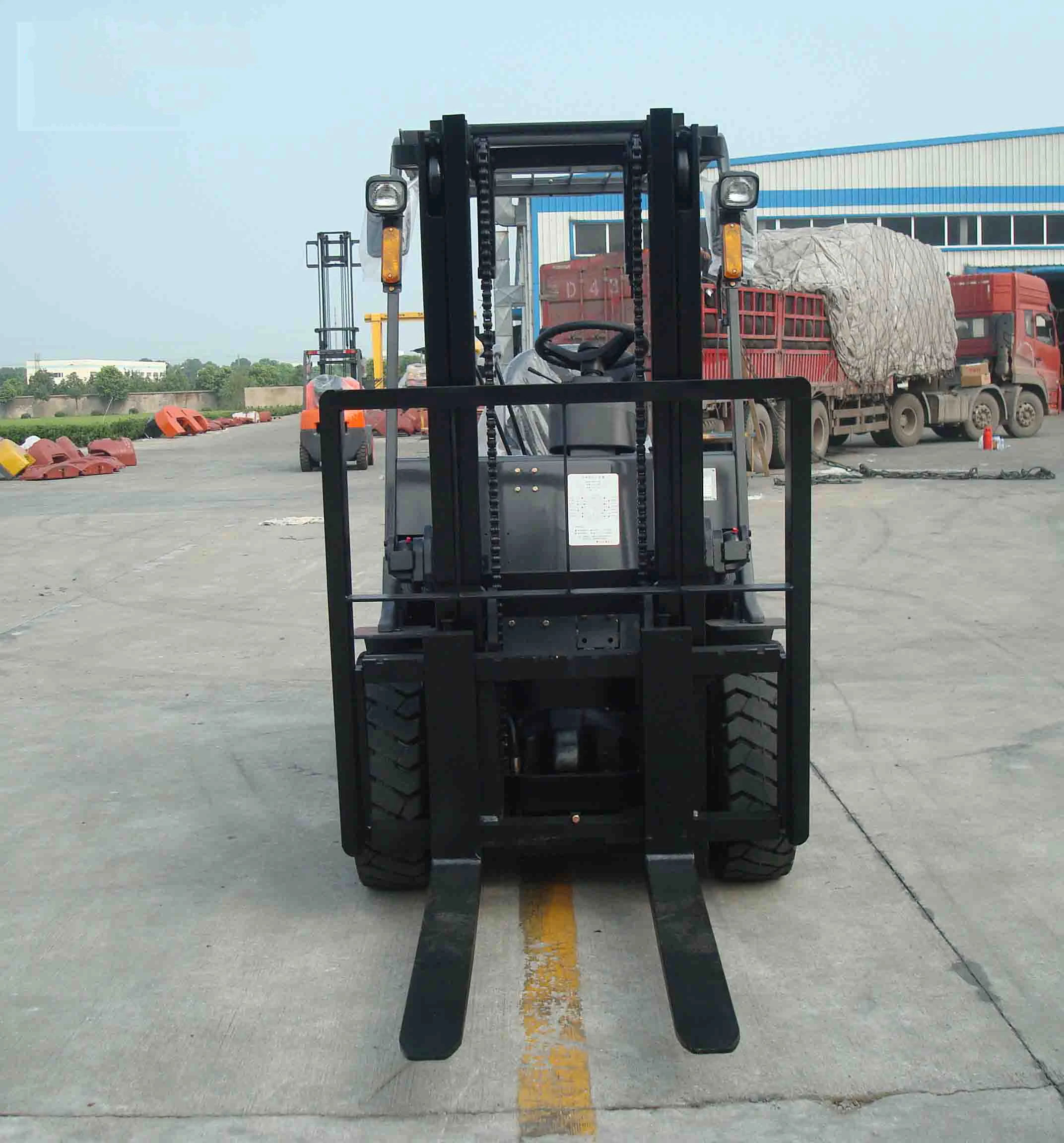 China Gabelstapler Lieferant Elektrische 4 Räder Fahrer Gabelstapler 3 ...