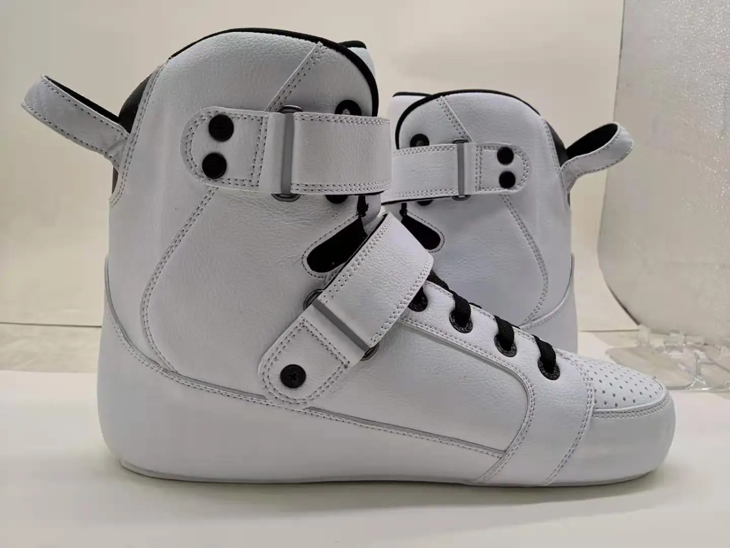 Thundersaint Stunt Skates - Durable Carbon Fiber Inline Skates