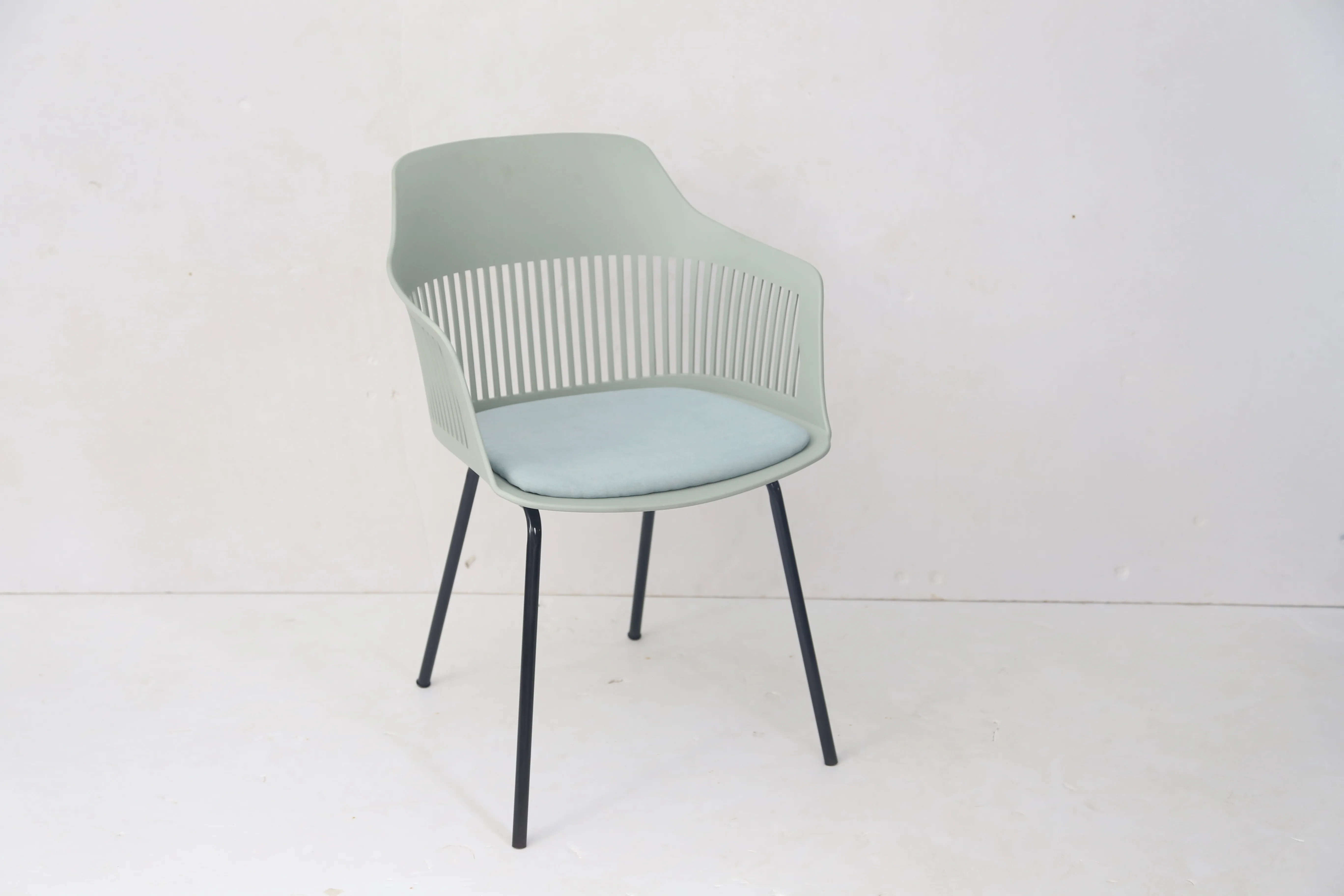 Modern Dining Chairs Set Of 4 Nordic Style Chairs Gray Pp Plastic Wood ...