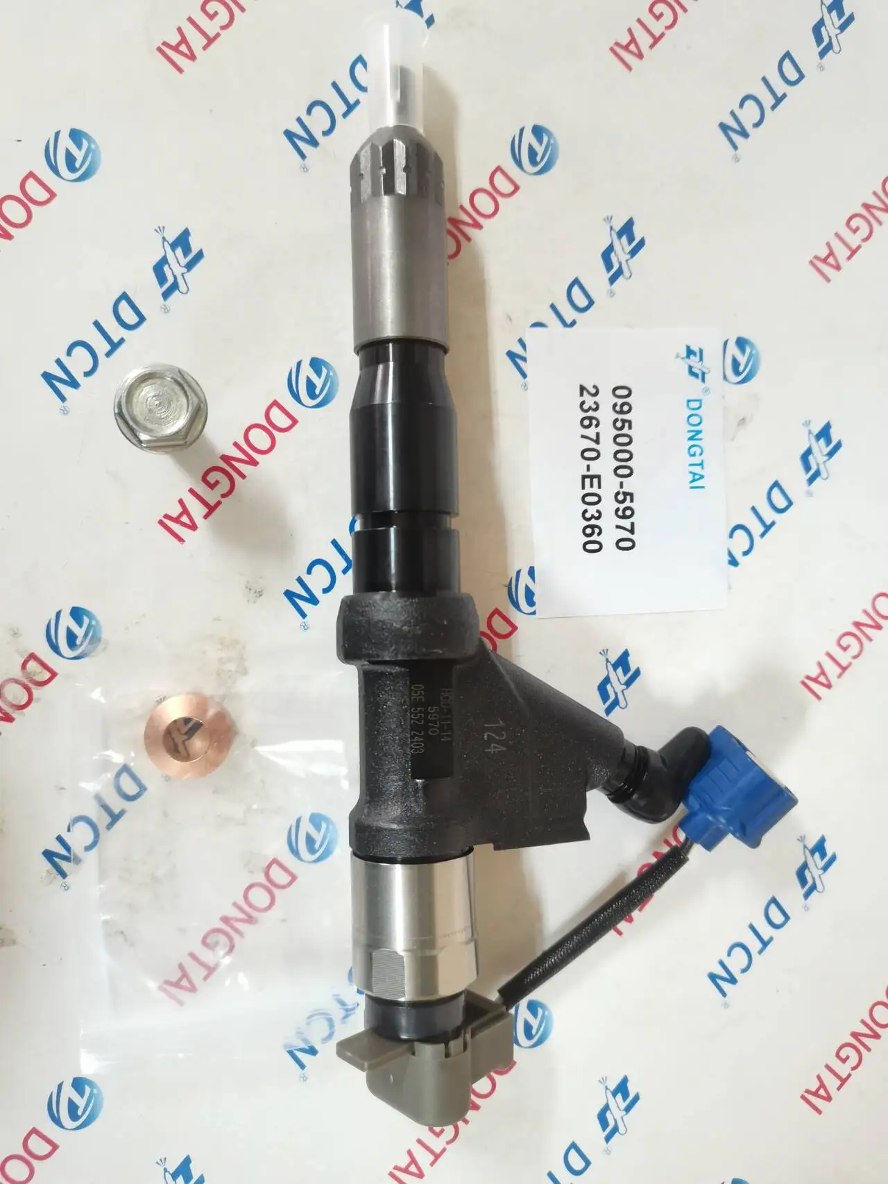 Diesel Fuel Engine Injector 23670-e0360 095000-5970 095000-5971 095000 ...