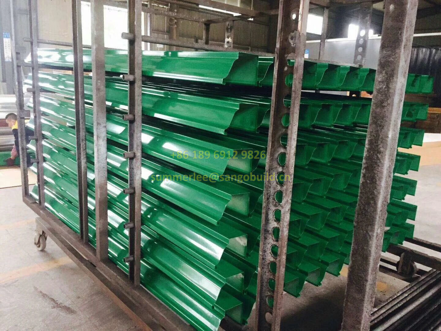 Modern Villa Roofing Drainage Using Aluminum Rain Gutter System Metal ...