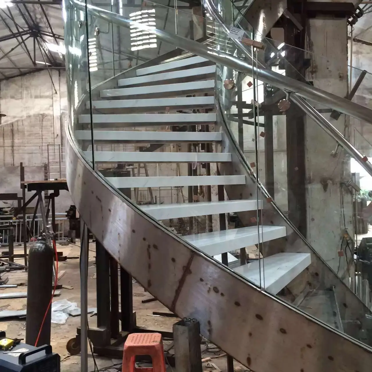 Modern Stringer Hidden Floating Stairs - Customizable Design