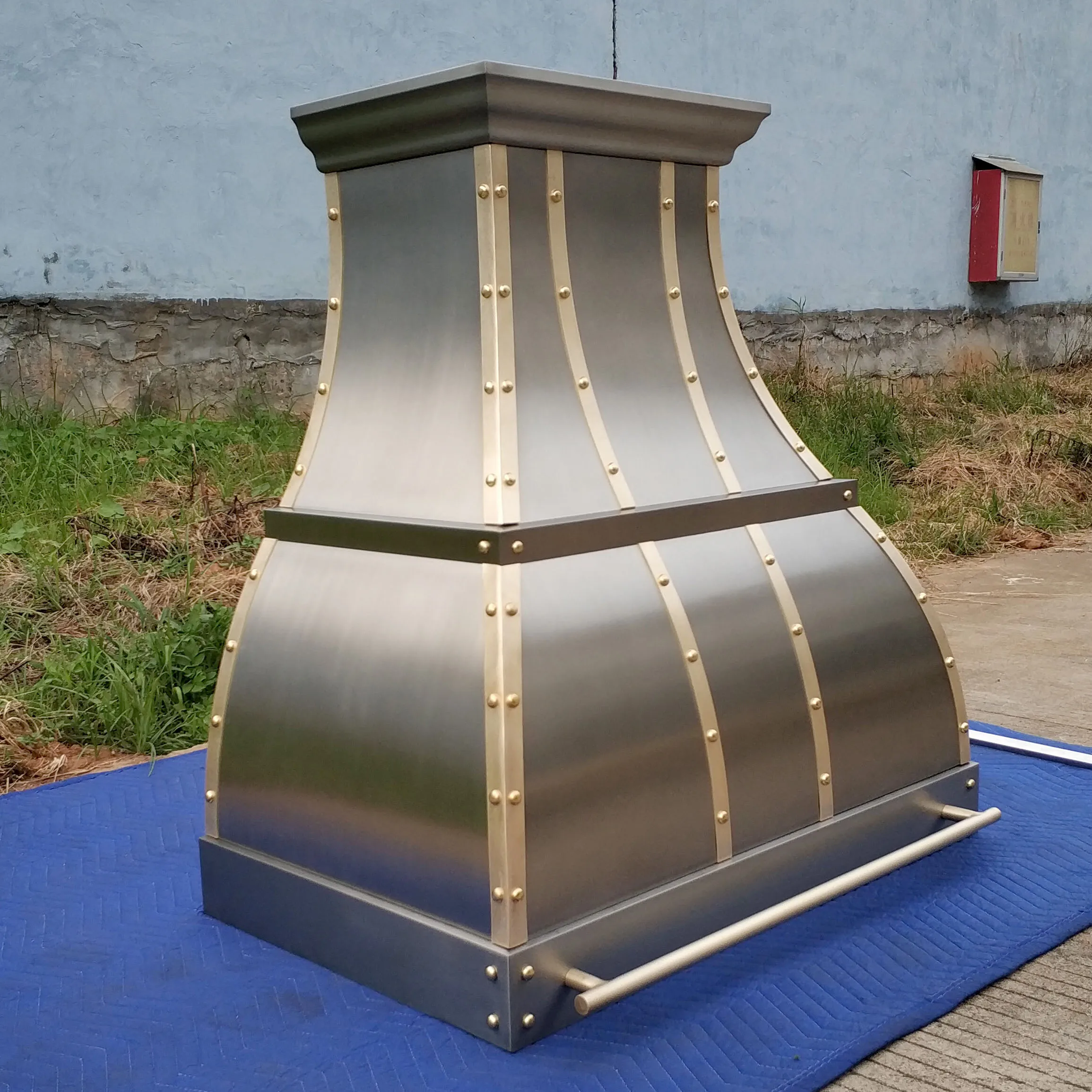 Customized Contemporary Design Roman Wall Mount Kitchen Chimney Hoods ...