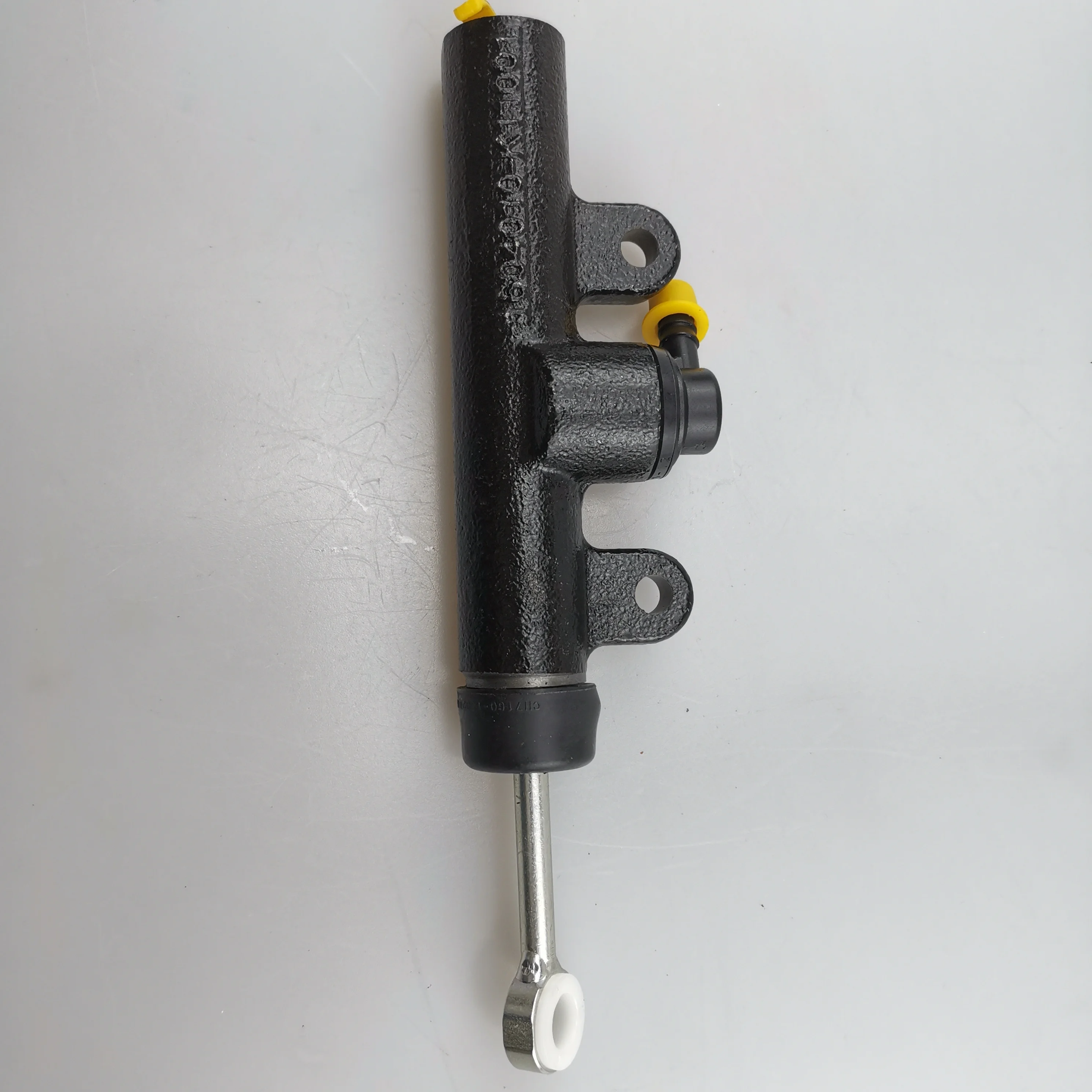 Saic Maxus V80 Clutch Master Cylinder C00002580 C00002560 C00059672 ...