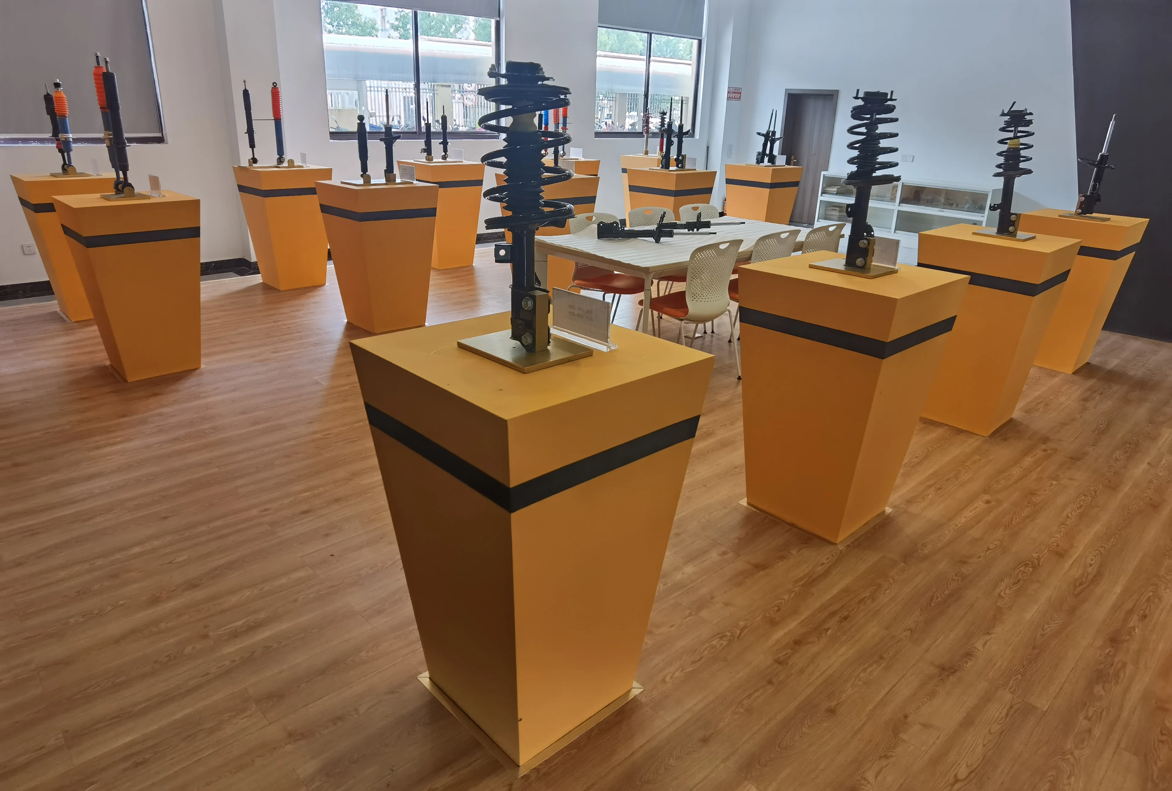 Car Part Shock Absorber for Toyota LEXUS LS430 2001-2006