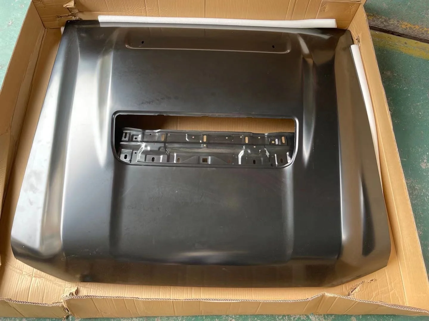 Maictop Engine Hood for Land Cruiser FJ79 - High Quality