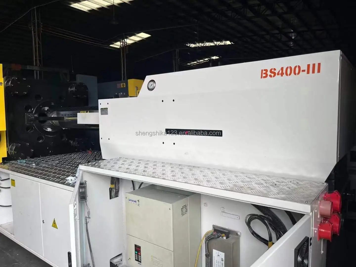 Borche Injection Molding Machine BS400-III 400ton