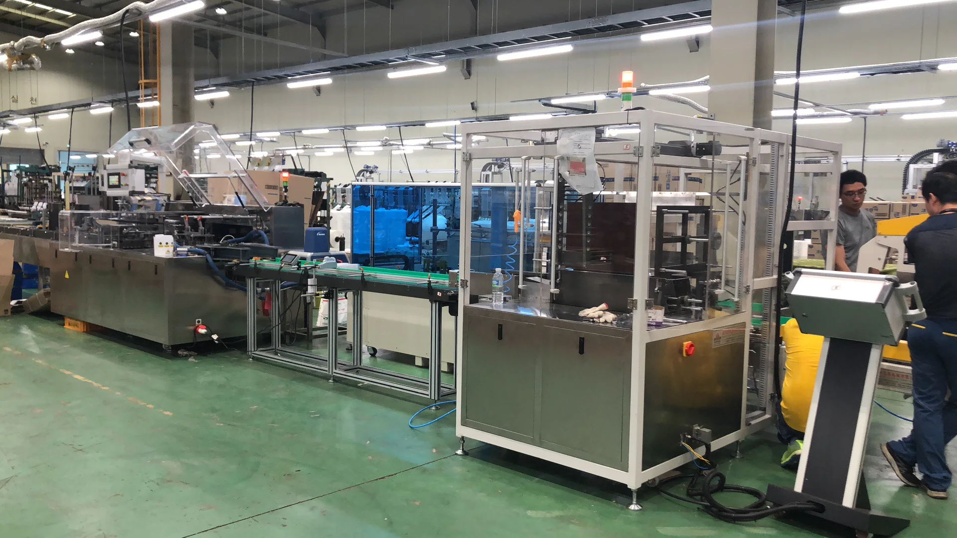 Full Automatic Case Filling Machine - Efficient & Reliable