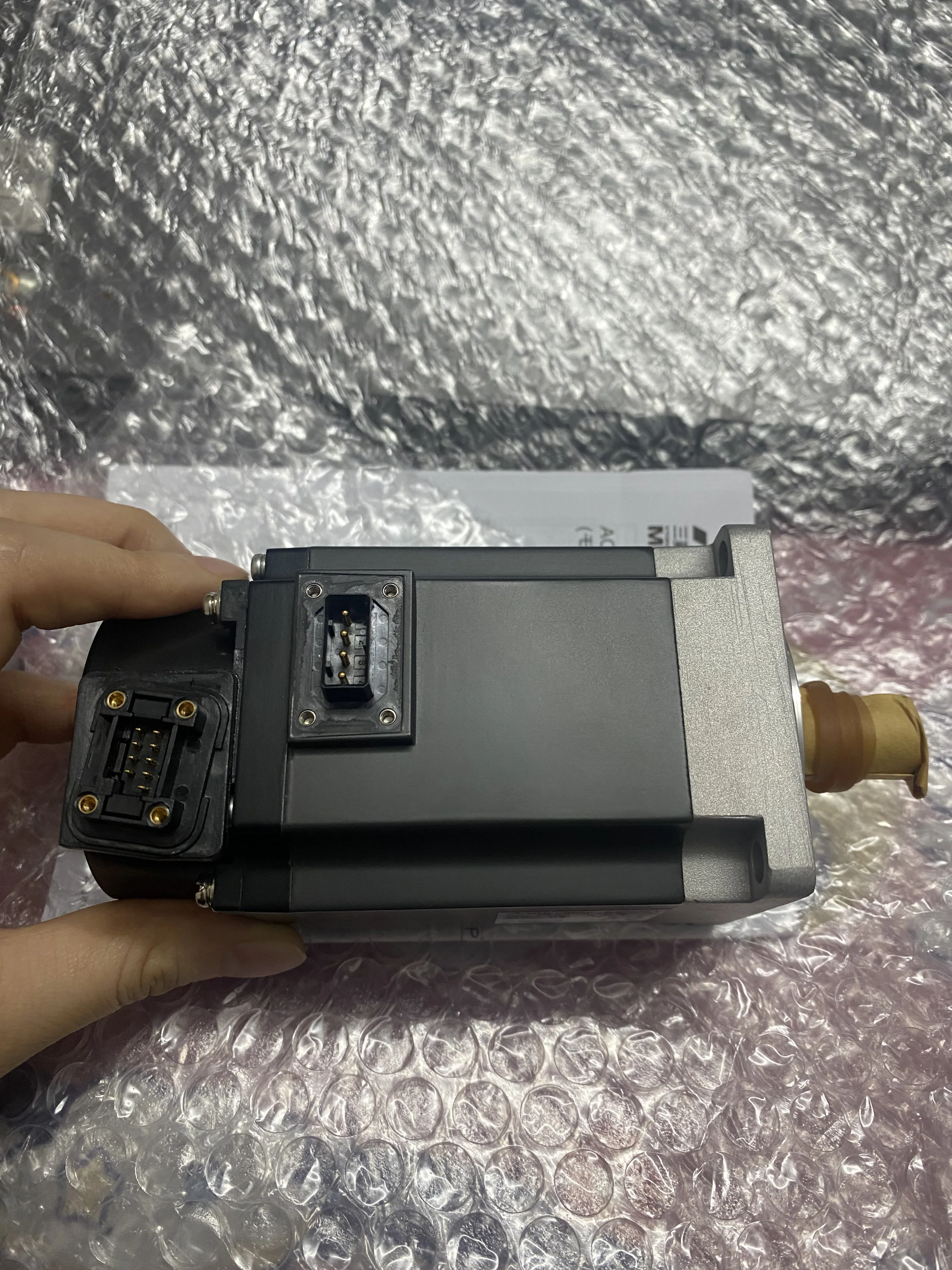 New-original Mr-je Series 400w Servo Motor Hg-kn43j-s100 - Buy Hg-kn43j ...