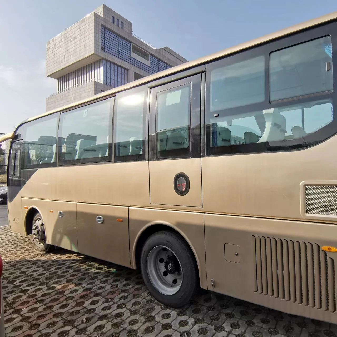 Ankai coach Bus ZF Transmission Cummins diesel Engine| Alibaba.com