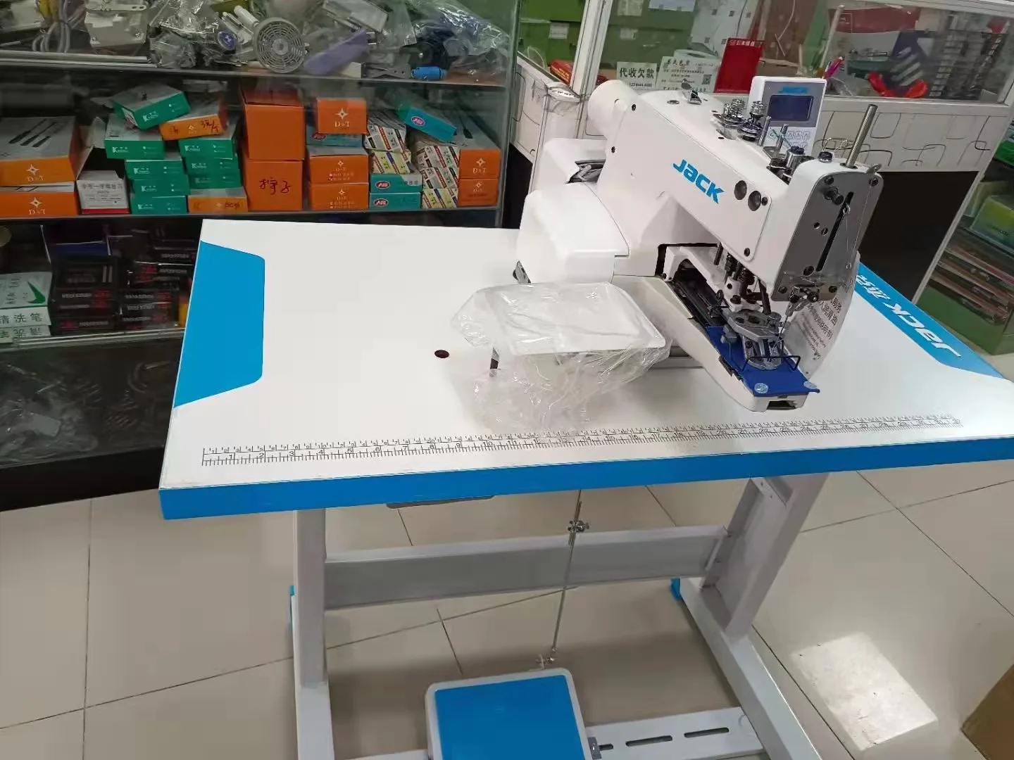 Jack 1377E Mechanical Chain Buttonhole Machine - Factory Price