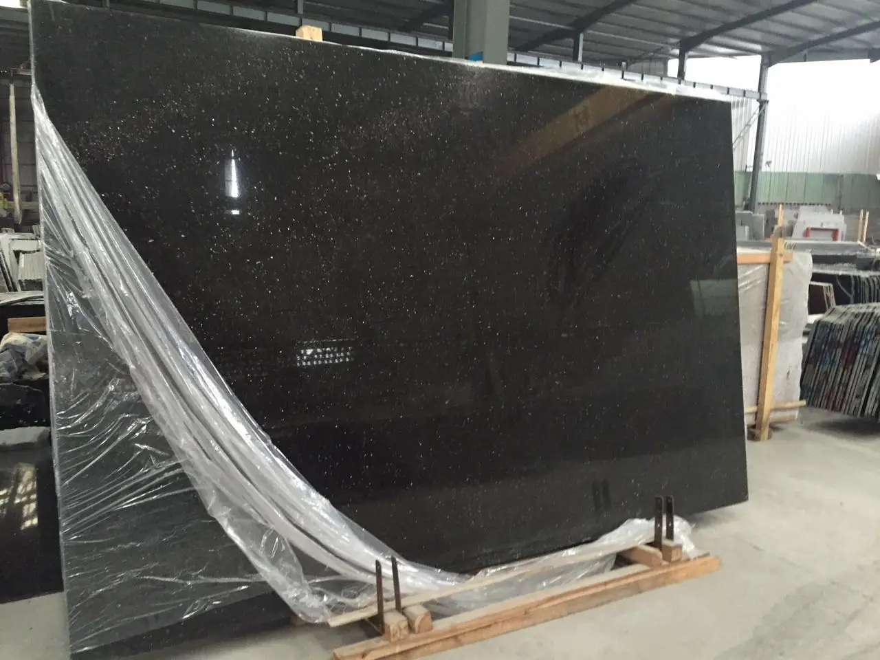Granito Negro Con Dorado - Premium Black Galaxy Granite
