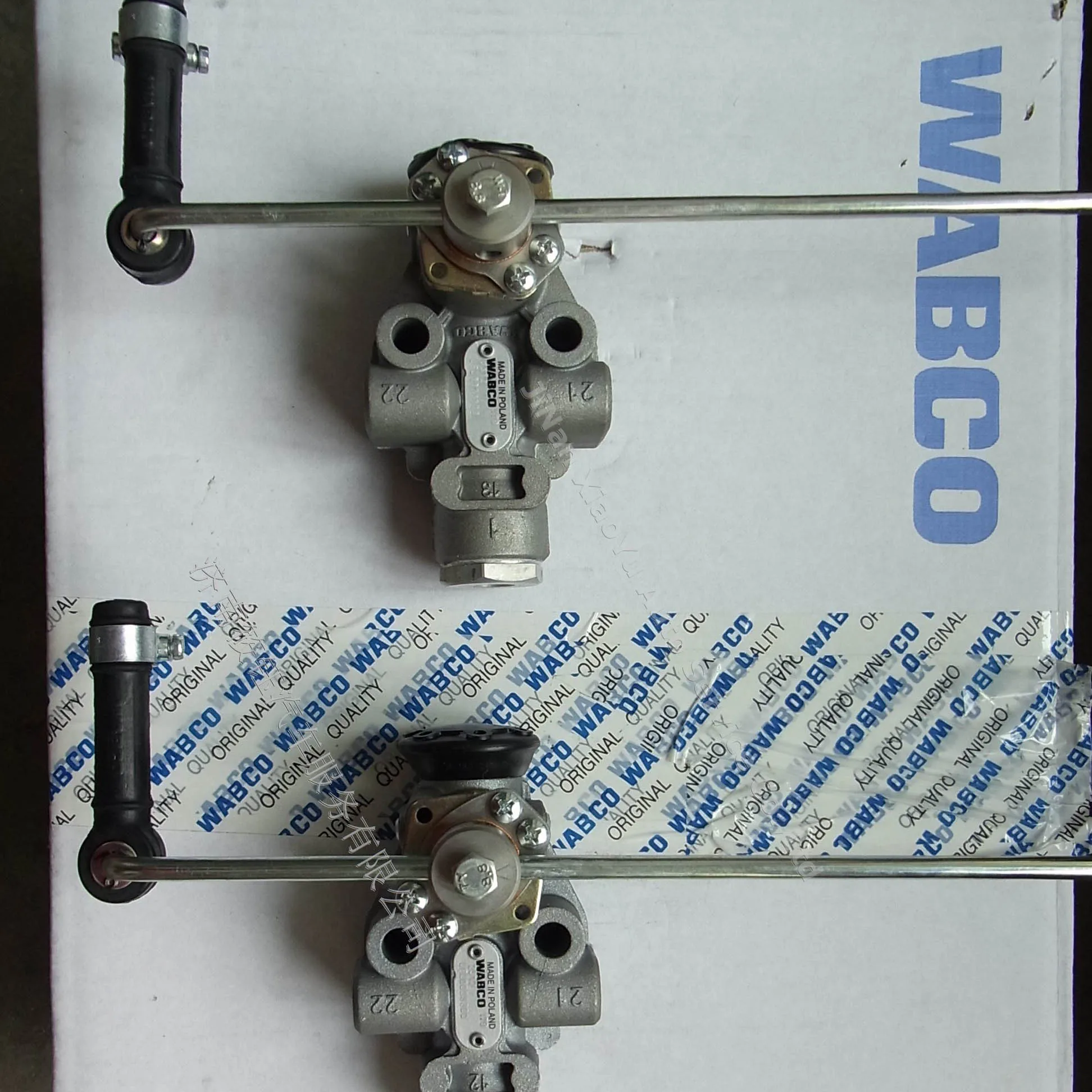 Original Binding Wabco Levelling Valve 4640023300 4640023320 Uesd For ...