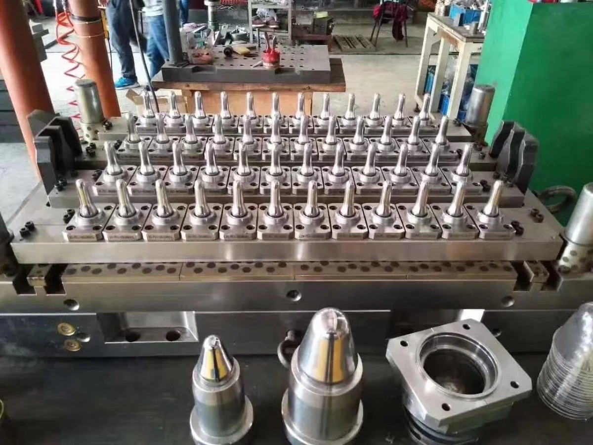 290 Tons Pet Preform Injection Moulding Machine - Buy Plastic Bottle ...