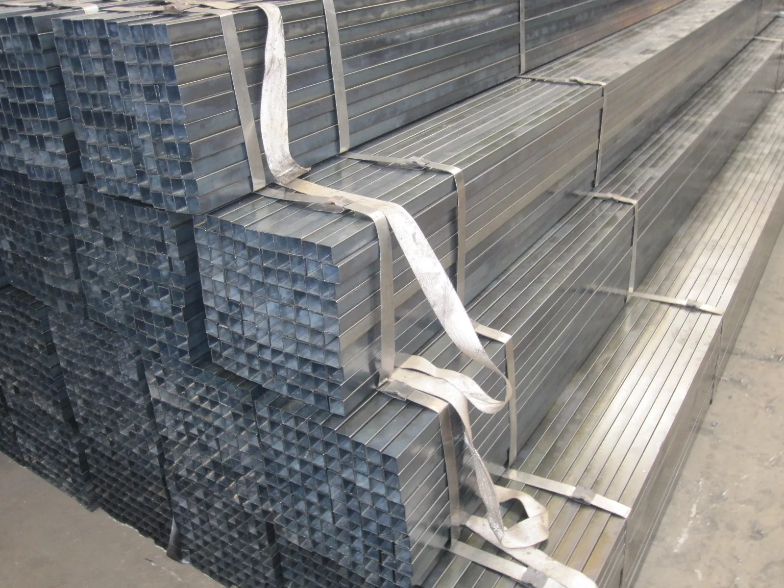 护栏板q195 50*50 100*100 Shs钢空心方钢管 - Buy 空心截面,自蔓延高温合成 (shs) 管,方形钢管 Product ...