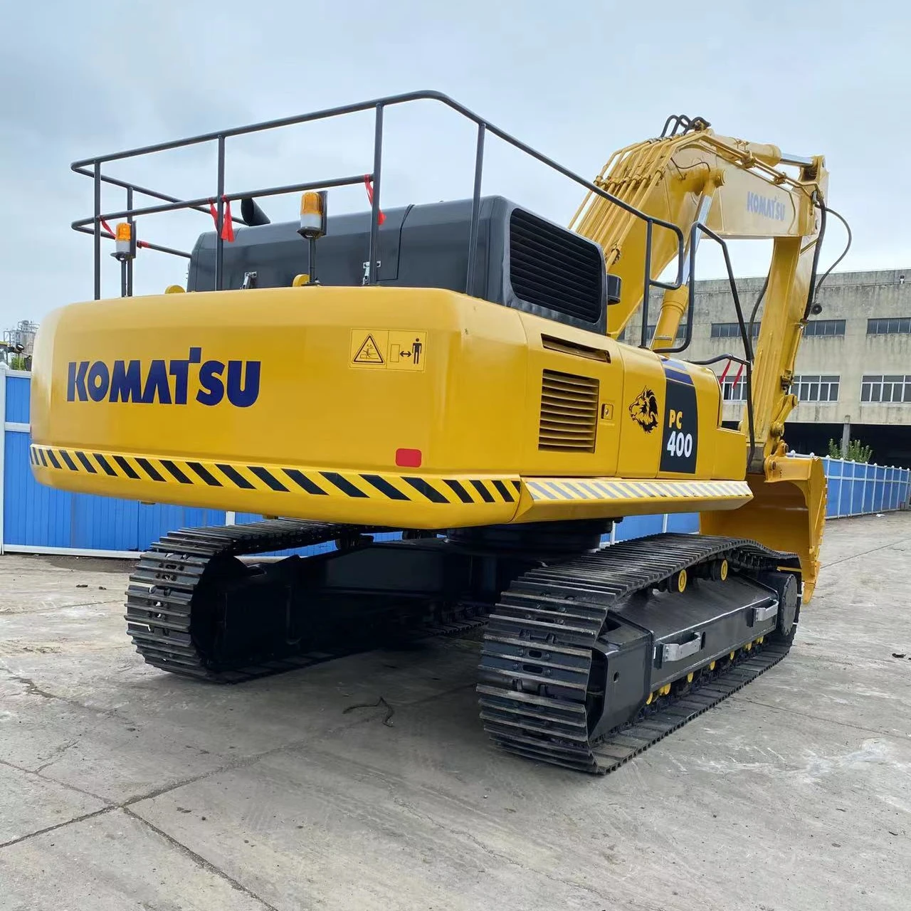 Japan Used Komatsu Excavators PC400-8 Crawler Excavators Construction Work Sale in Shanghai ...