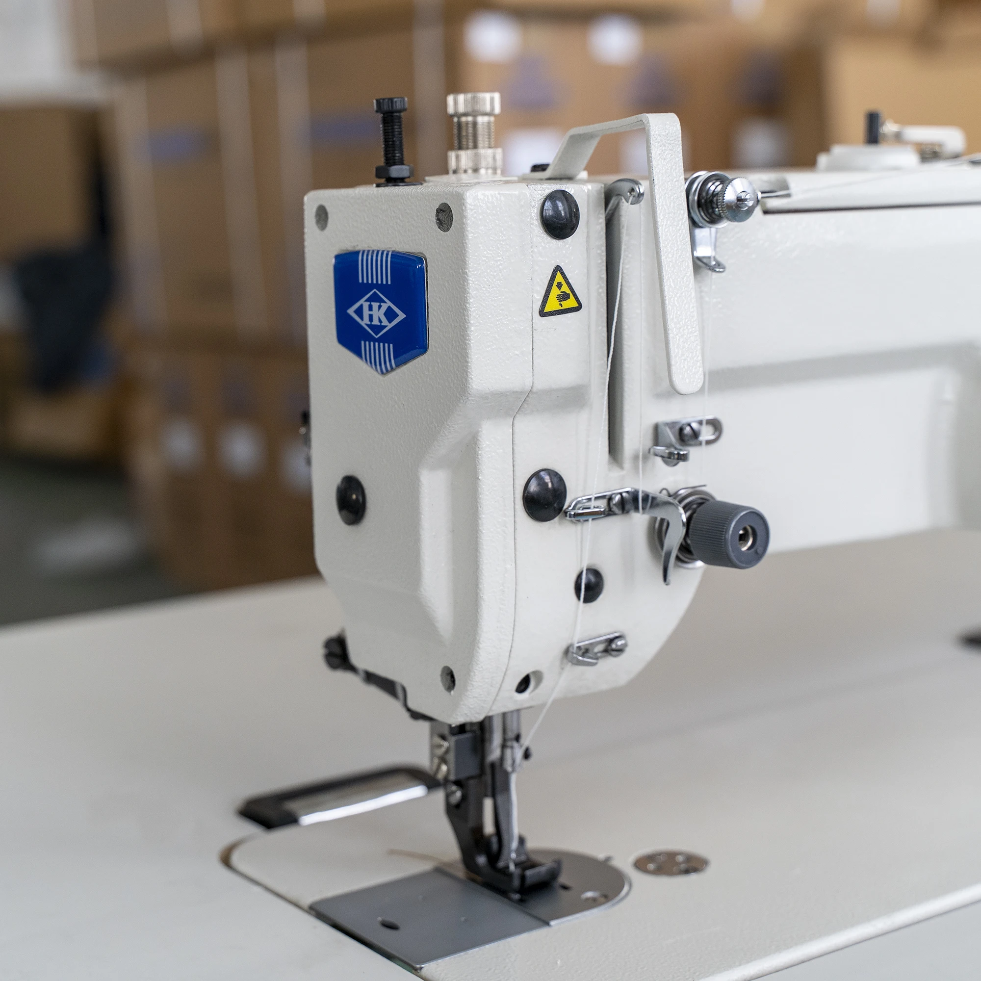 Heavy Duty Single Needle Sewing Machine With Mixed Feeding Zigzag ...