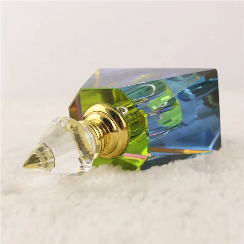 Unique Style K9 Crystal Pyramid Shaped Perfume Bottle