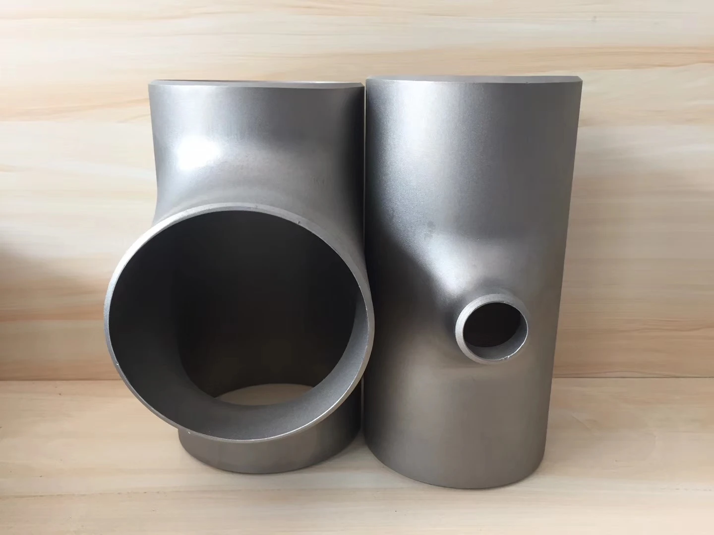 Factory Price Polished Dn200 Sch100 Gr2 Titanium Tee Silevery For ...