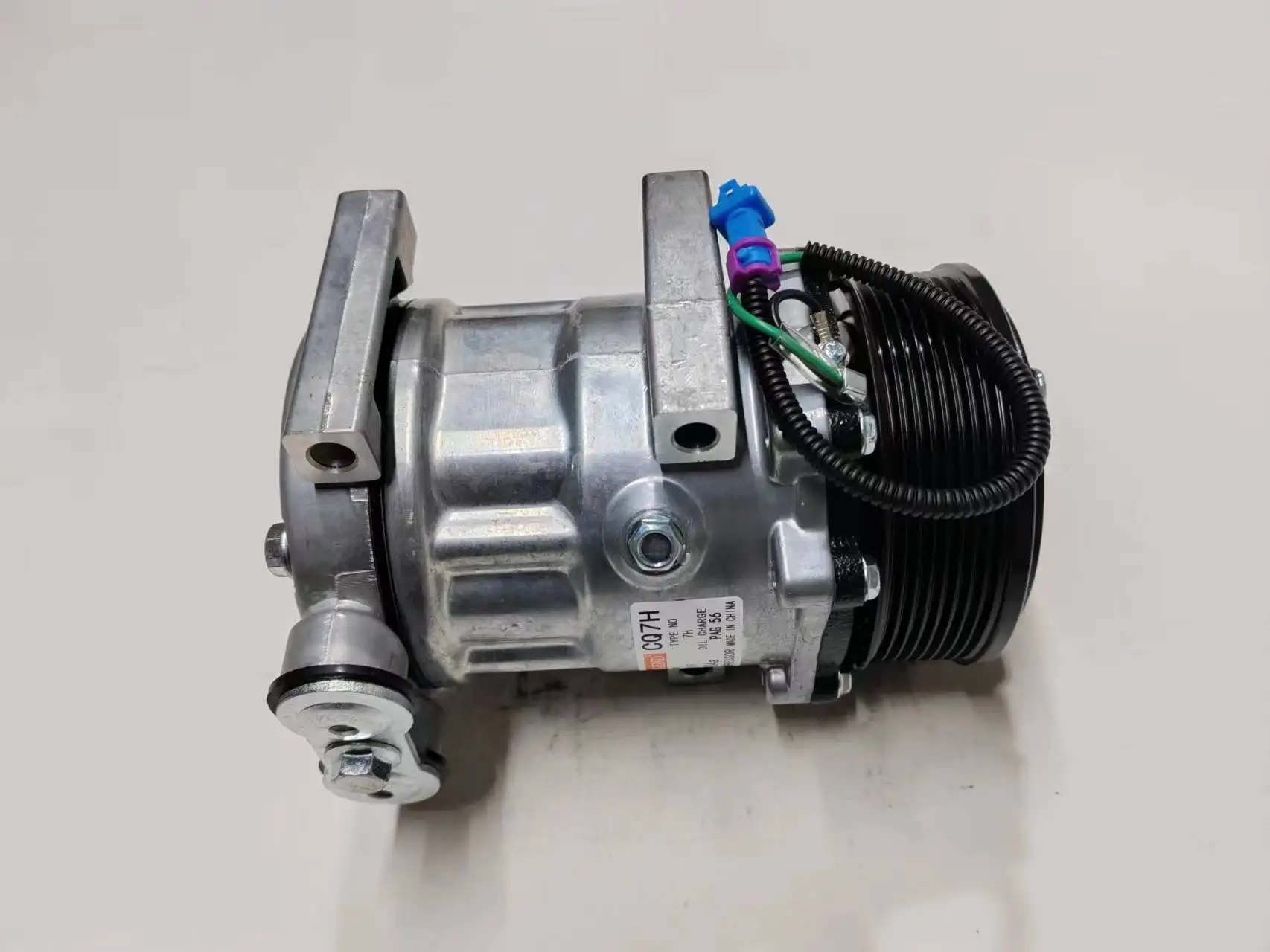 SHACMANF3000 M3000 X3000 Truck Air Conditioning Compressor