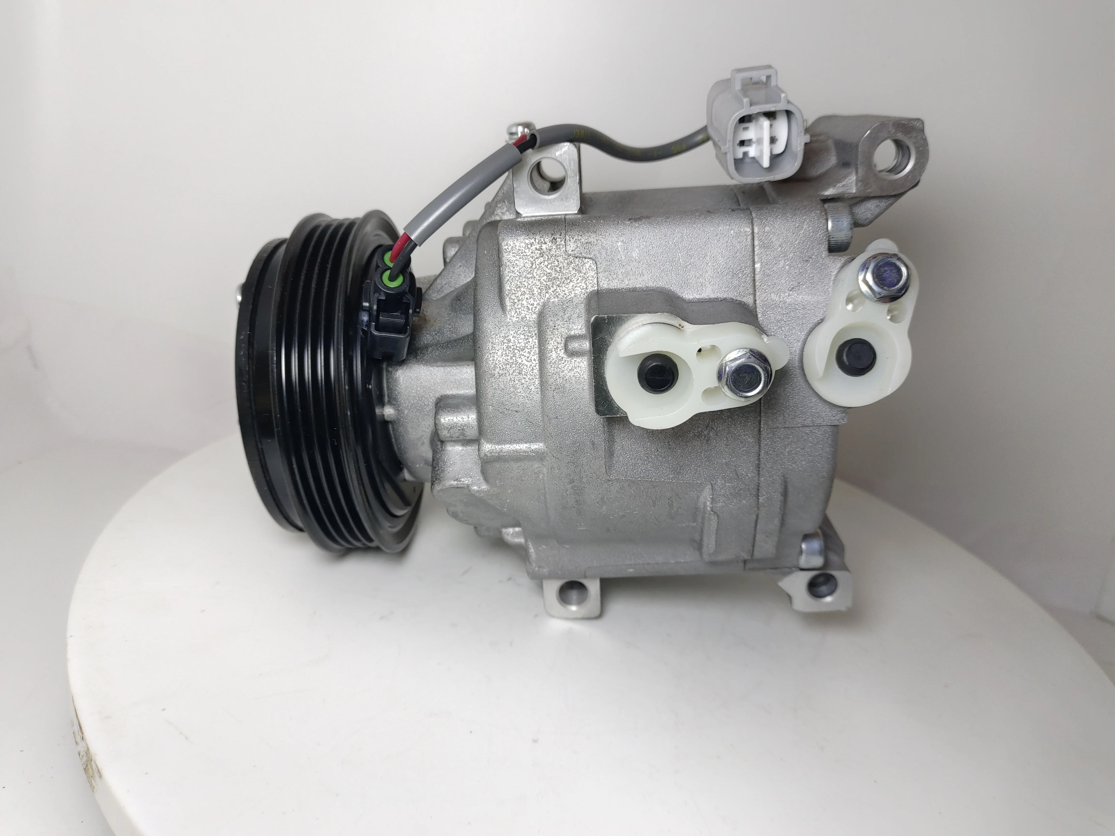 SCSA06C Ac Compressor for Toyota Corolla '05 OEM: 447180-8720 4PK 12V