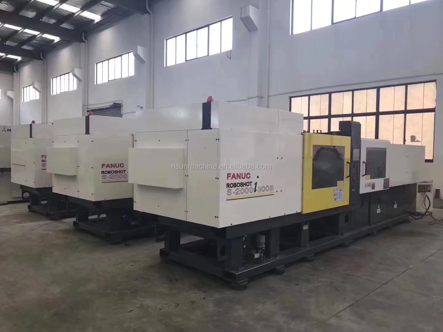 Used Japan Fanuc 300T Injection Molding Machine Robotshot S-2000i 300A
