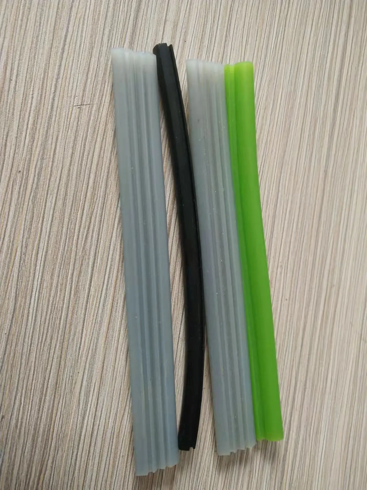 Extruded EPDM Tube - 3mm ID, 5mm OD, 70 Shore Hardness