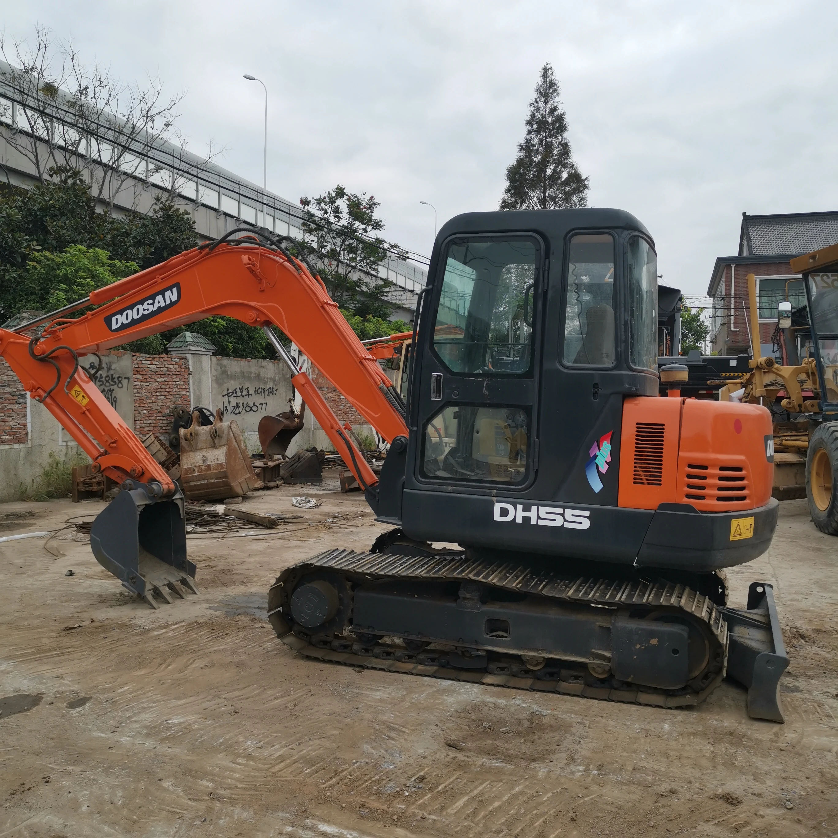 Doosan Used Mini 5 Ton Crawler Excavators Secondhand Doosan Dx55 Dh55 Dx60 Korea Made Small ...