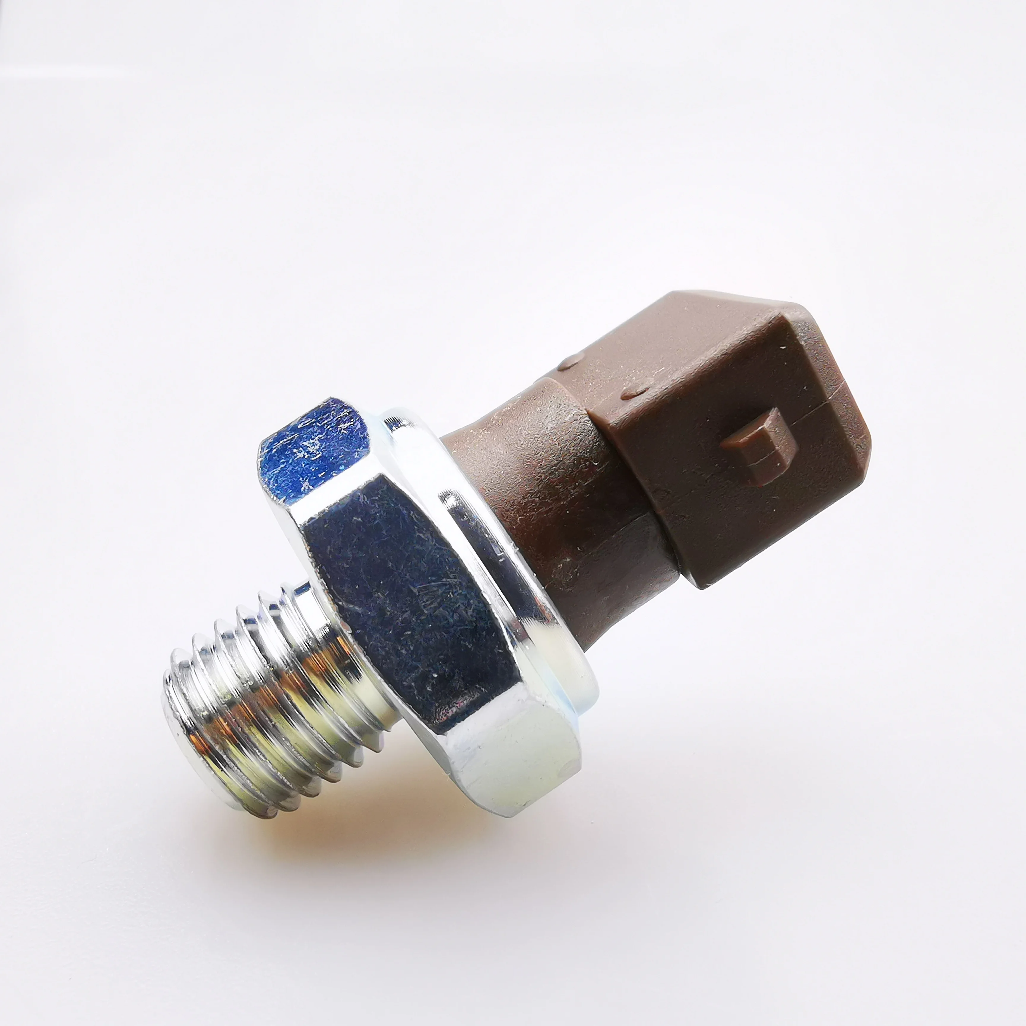 SAIC MAXUS G10 Oil Pressure Switch 10234621 - Reliable Performance