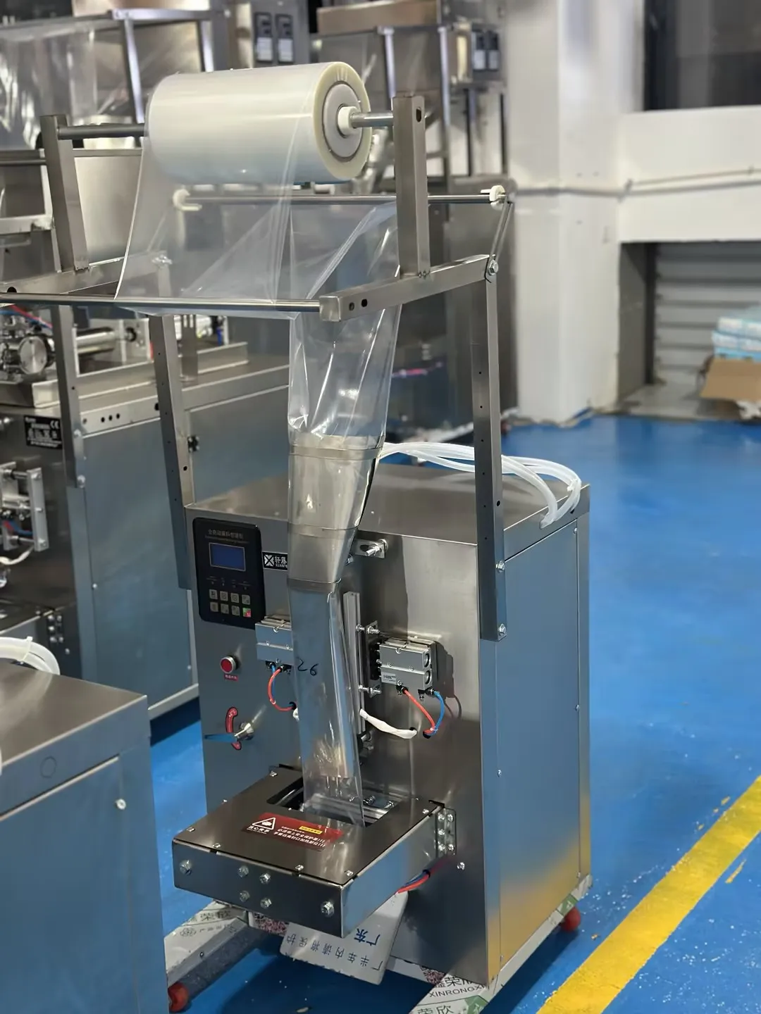 Automated Liquid Packaging Machine Drinking Water Beverage Bagging ...