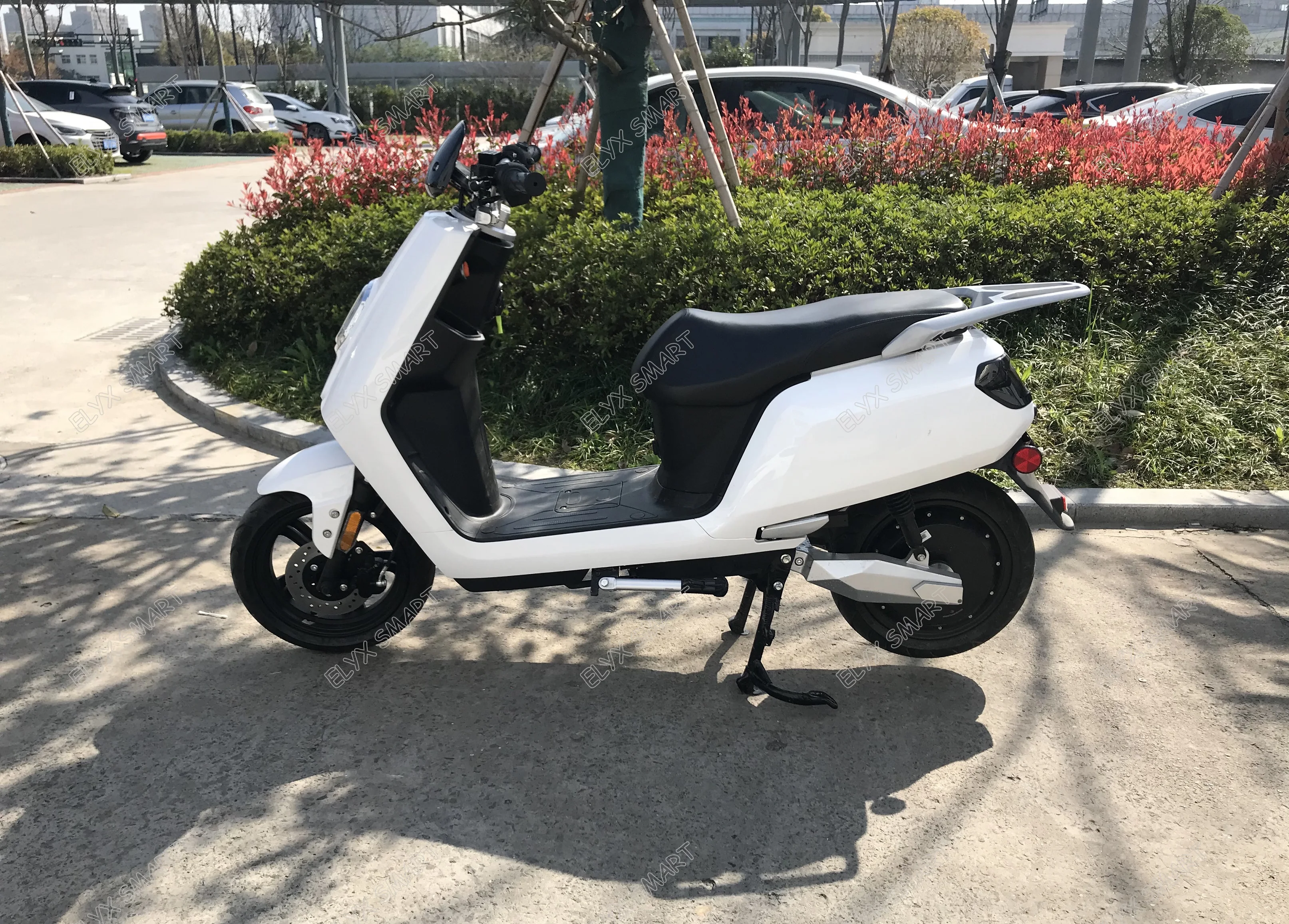 Elyx Smart Electric Scooter - Long Range 80km EEC/DOT